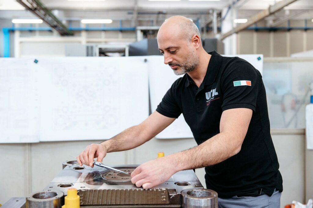 Stampi integrati di nuova generazione - Il secondo Ph.D. finanziato da ...